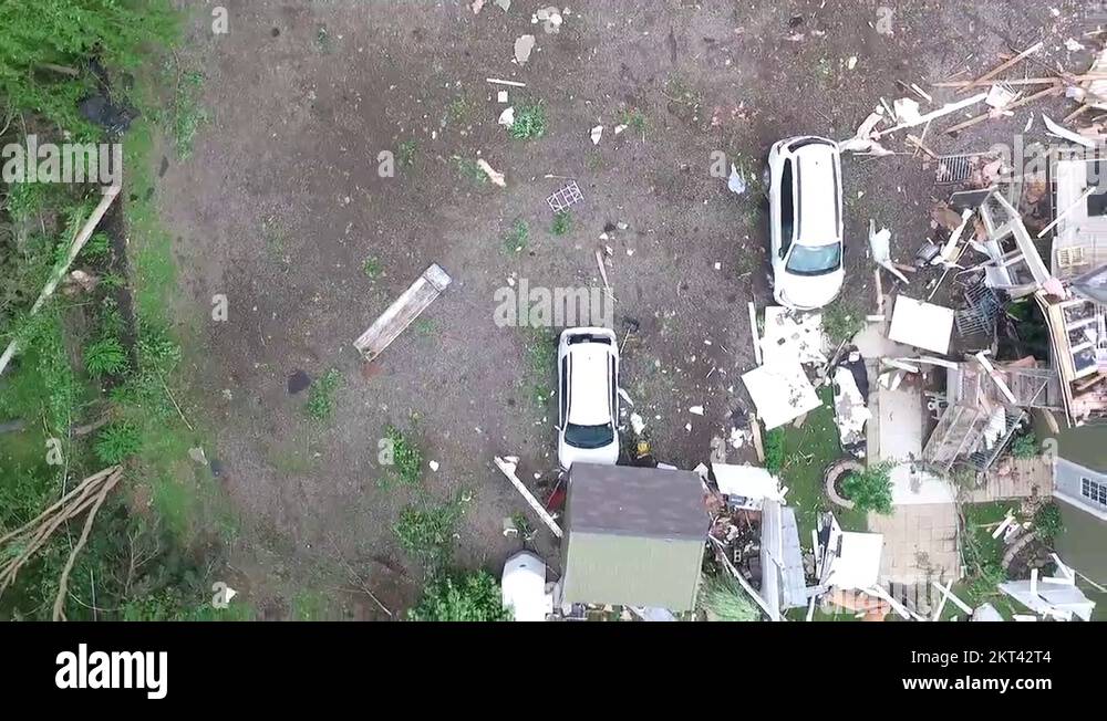 Horizontal tornado Stock Videos & Footage - HD and 4K Video Clips - Alamy