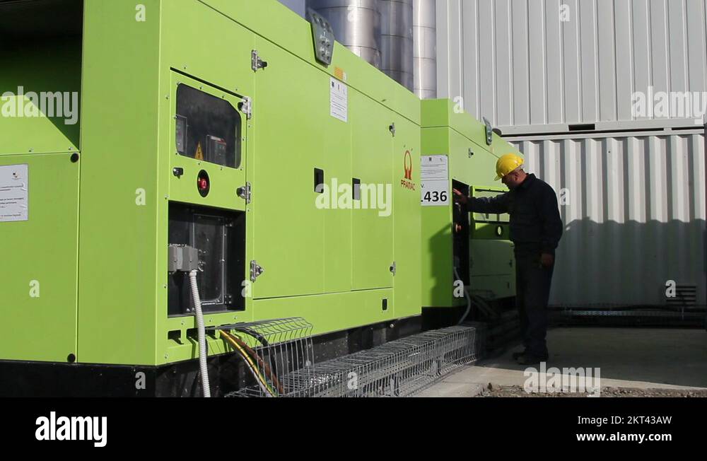 Powerful diesel Stock Videos & Footage - HD and 4K Video Clips - Alamy