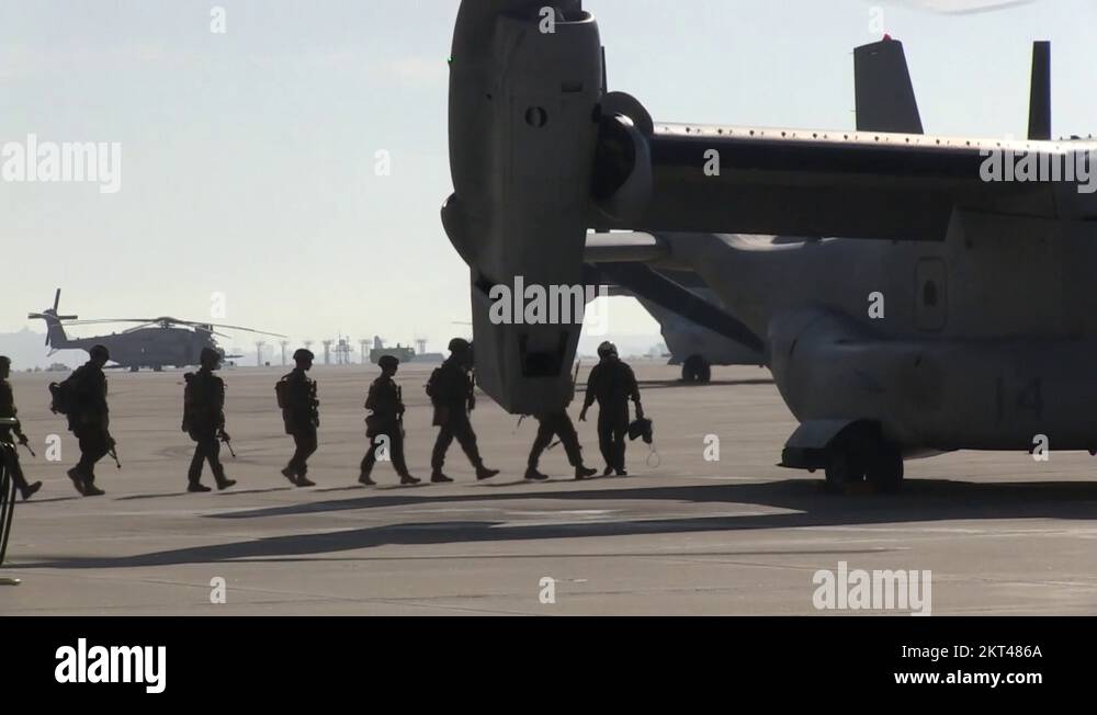 Tilt rotor aircraft Stock Videos & Footage - HD and 4K Video Clips - Alamy