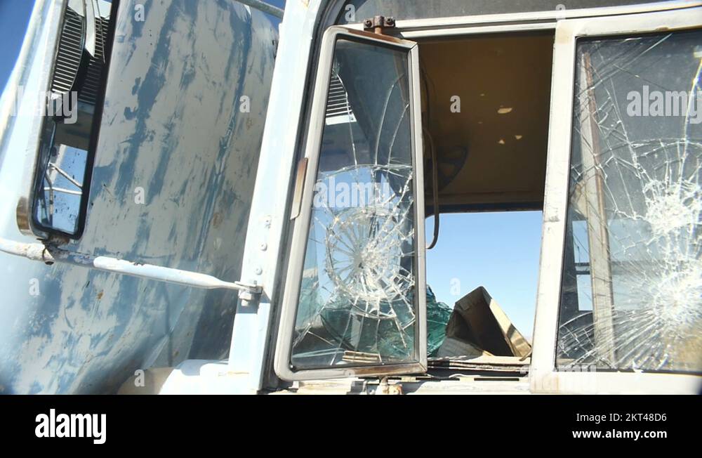 Rundown bus Stock Videos & Footage - HD and 4K Video Clips - Alamy