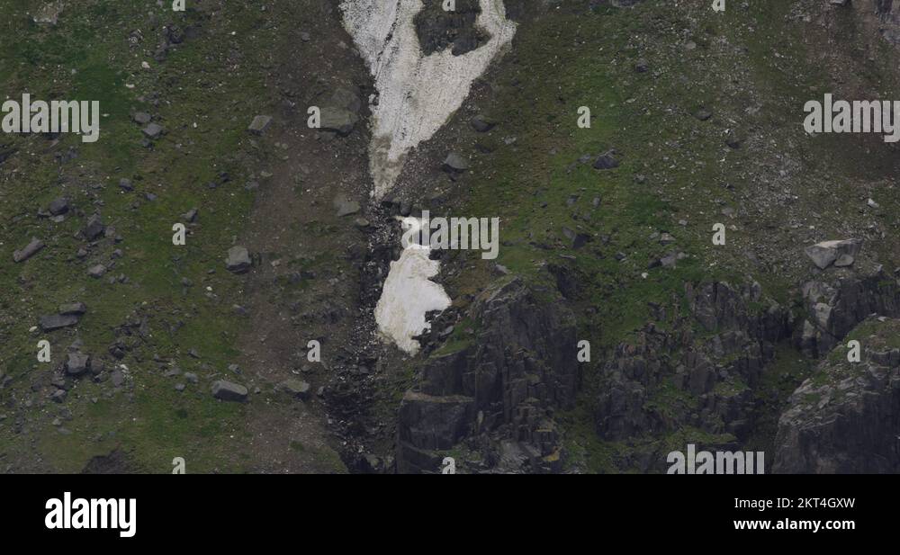 Snow cliff ledge Stock Videos & Footage - HD and 4K Video Clips - Alamy