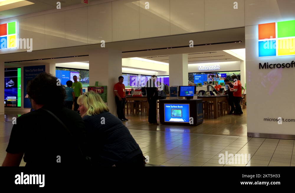 Microsoft store logo Stock Videos & Footage - HD and 4K Video Clips - Alamy