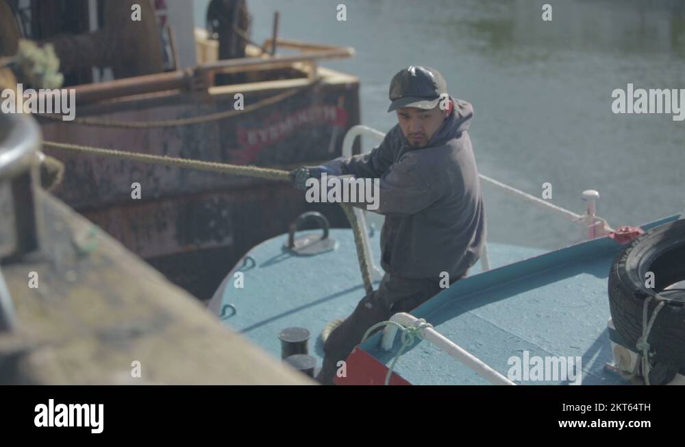 Docking boat knot Stock Videos & Footage - HD and 4K Video Clips - Alamy