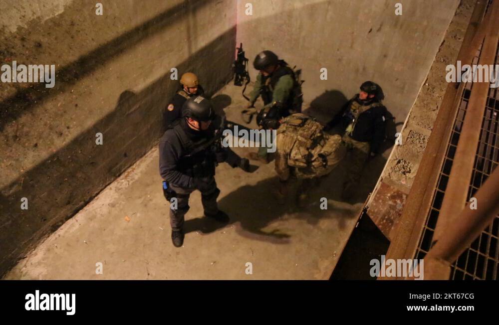 Swat drills Stock Videos & Footage - HD and 4K Video Clips - Alamy