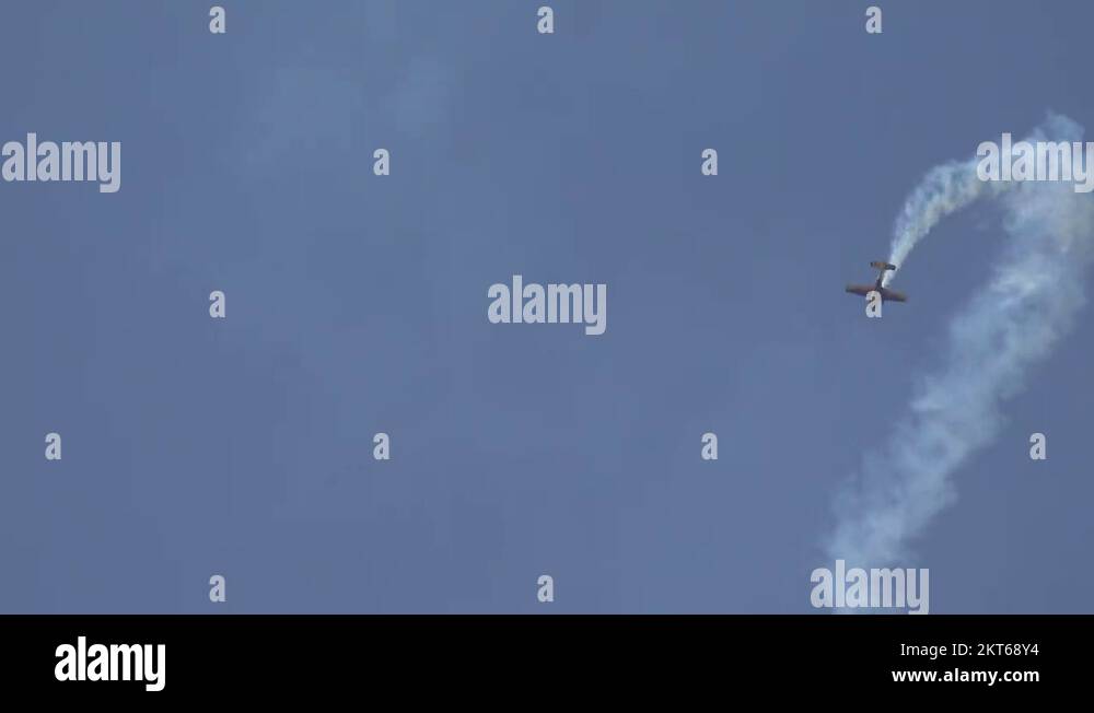 4K Tracking Plane Flying in Acrobatic Airshow, Aircraft, Airplane in ...