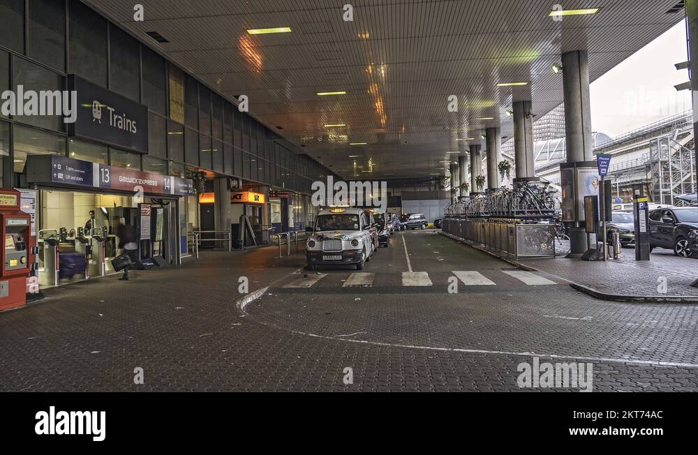 Boarding taxi Stock Videos & Footage - HD and 4K Video Clips - Alamy