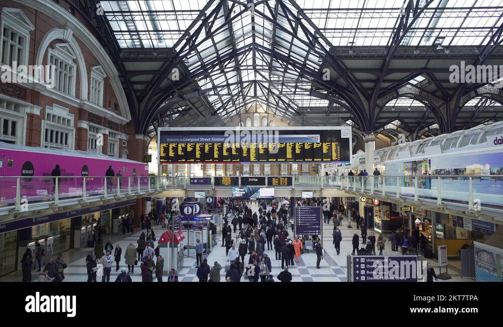 Liverpool street station concourse Stock Videos & Footage - HD and 4K ...