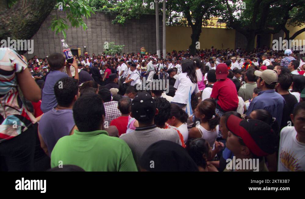 Parade parades people Stock Videos & Footage - HD and 4K Video Clips ...