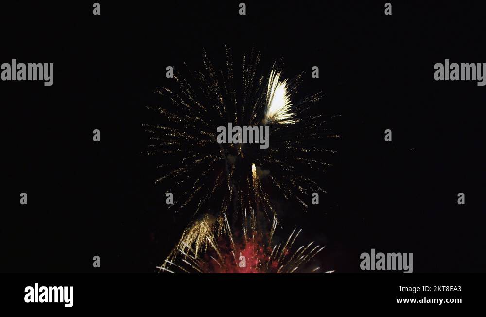 Starburst fireworks Stock Videos & Footage - HD and 4K Video Clips - Alamy
