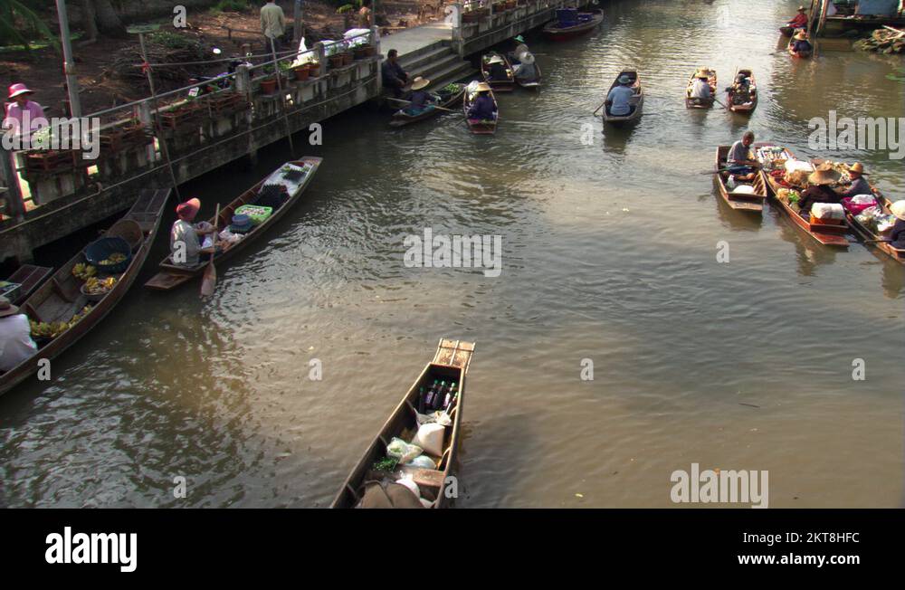 Merchants on boats Stock Videos & Footage - HD and 4K Video Clips - Alamy