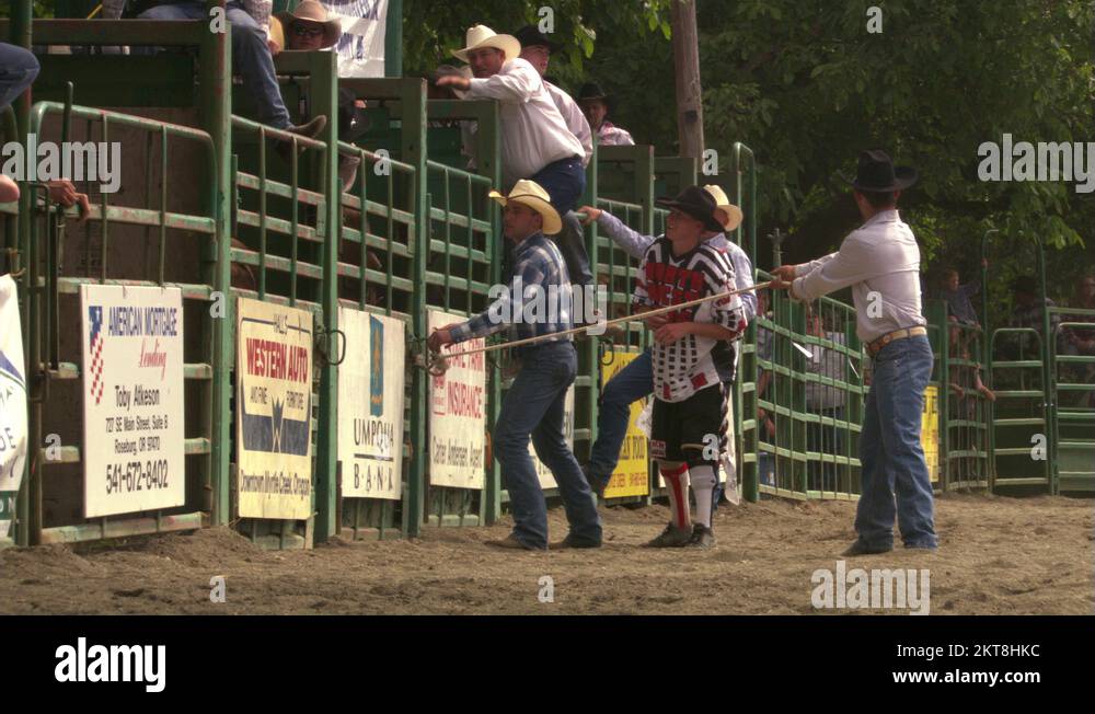 Black chutes Stock Videos & Footage - HD and 4K Video Clips - Alamy