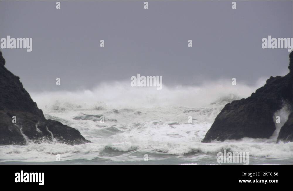 Gap between rocks Stock Videos & Footage - HD and 4K Video Clips - Alamy