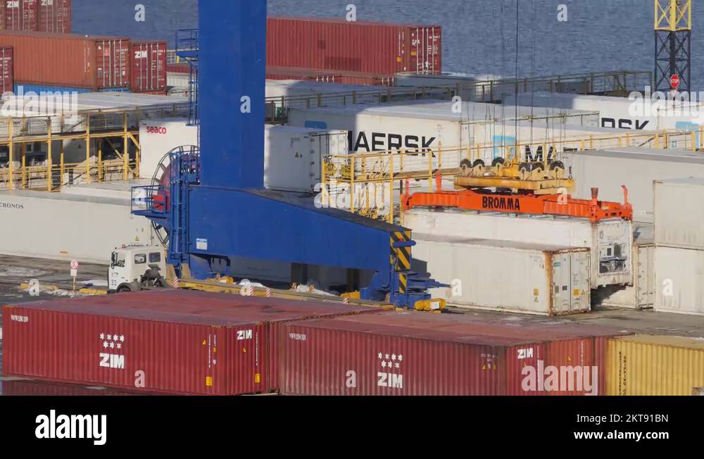 Refrigerated cargo Stock Videos & Footage - HD and 4K Video Clips - Alamy