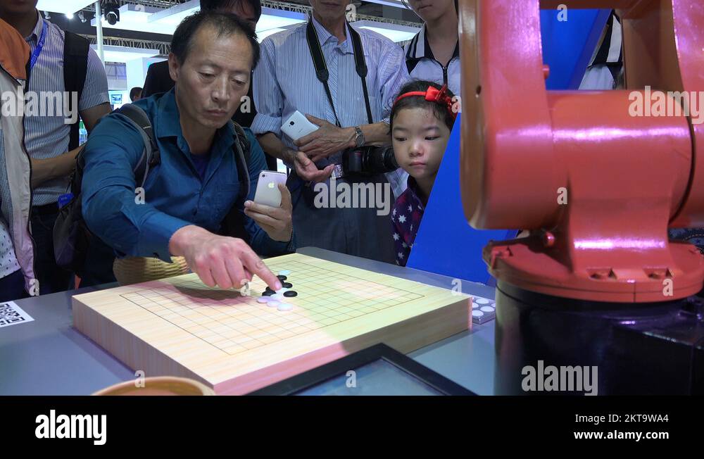 Chess machine Stock Videos & Footage - HD and 4K Video Clips - Alamy