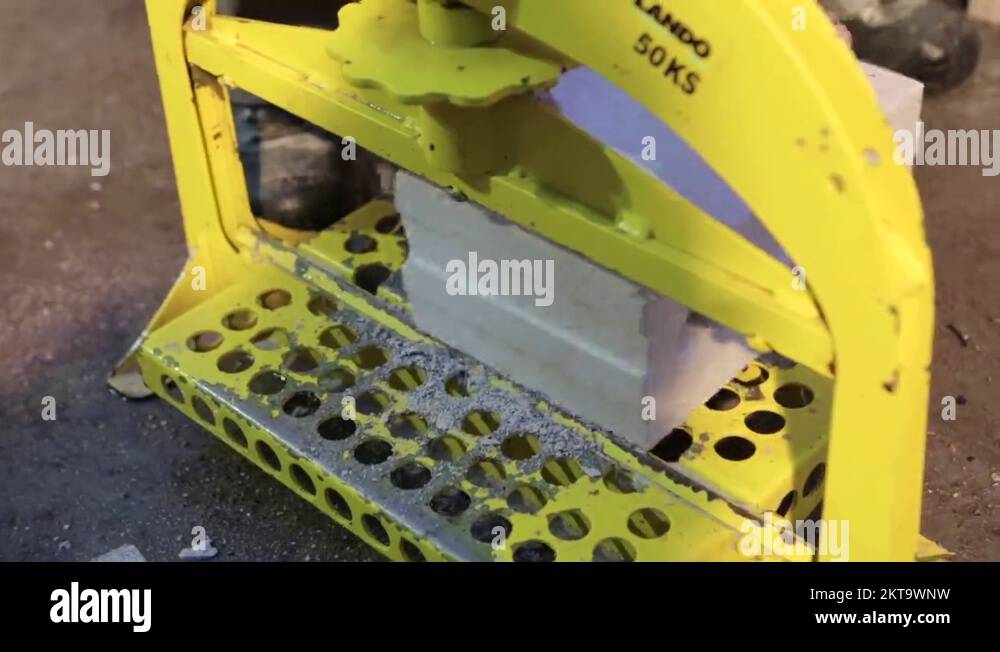 Block laying machine Stock Videos & Footage - HD and 4K Video Clips - Alamy