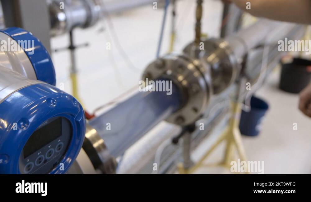 Opening valve Stock Videos & Footage - HD and 4K Video Clips - Alamy