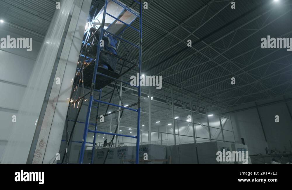 Scaffold warehouse Stock Videos & Footage - HD and 4K Video Clips - Alamy