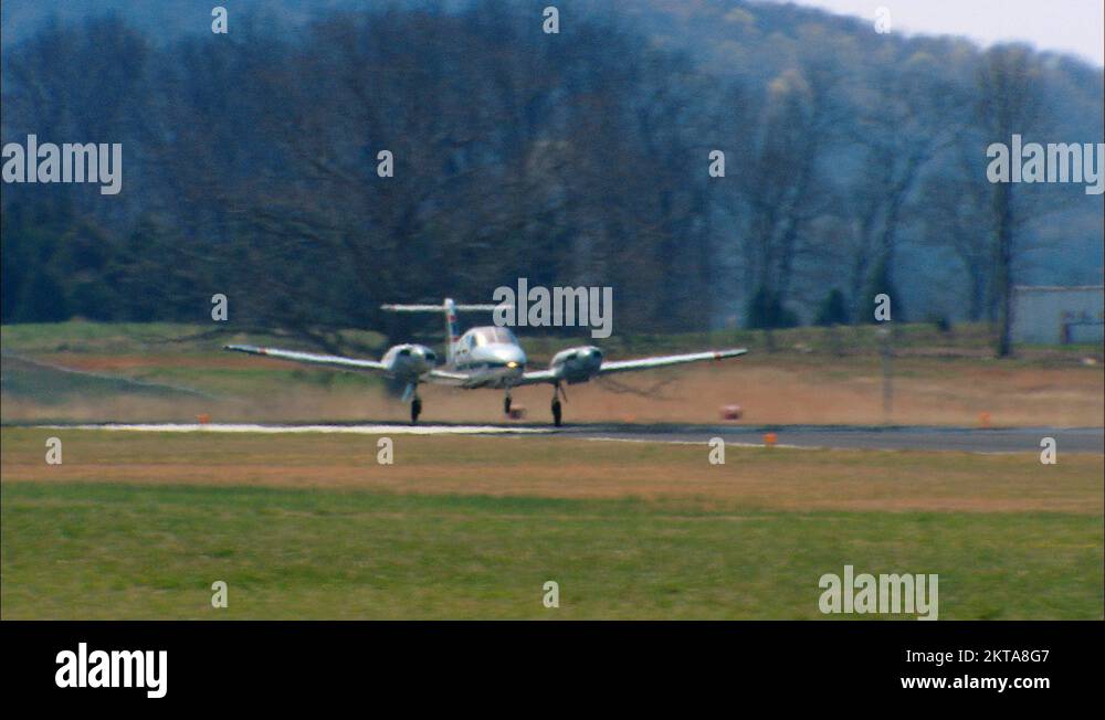 Piper PA-23 Apache Aztec Take Off Stock Video Footage - Alamy
