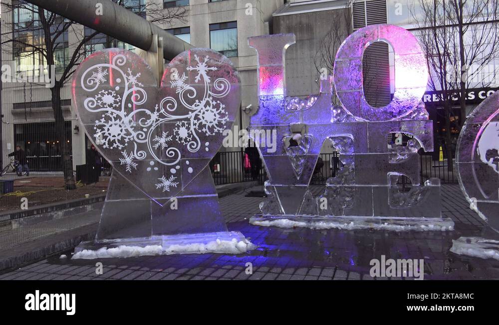 Toronto sculptures Stock Videos & Footage - HD and 4K Video Clips - Alamy