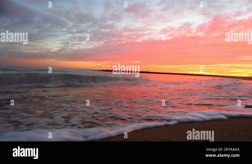 Cinemagraph wave Stock Videos & Footage - HD and 4K Video Clips - Alamy