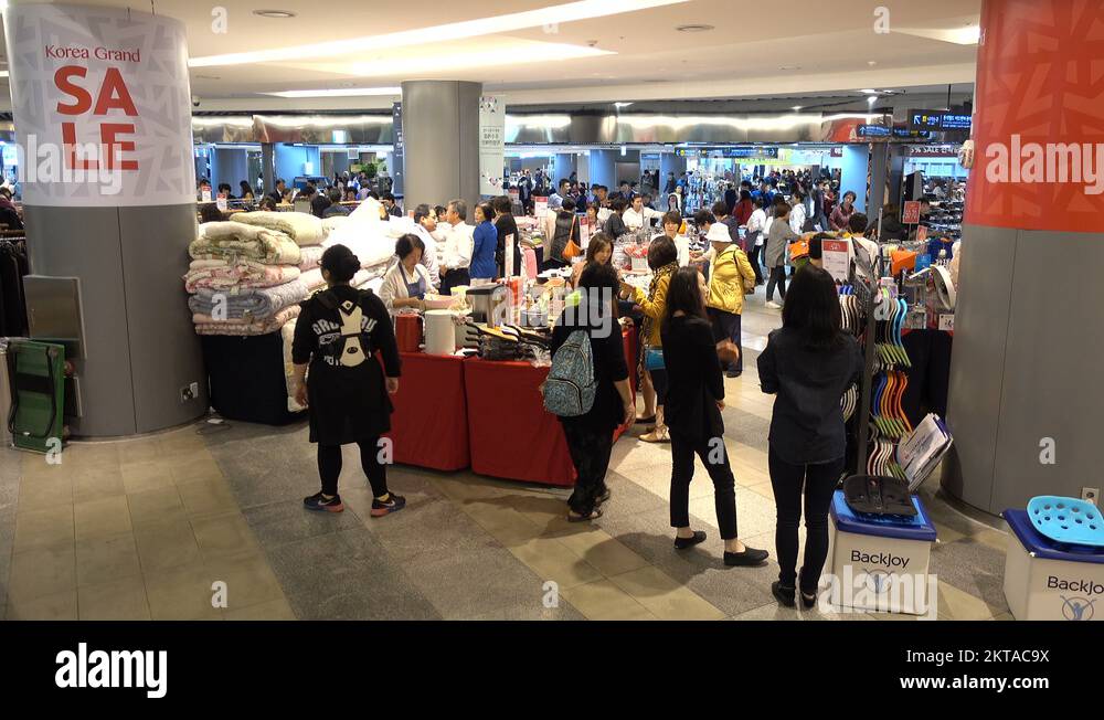 Retail in grand hall Stock Videos & Footage - HD and 4K Video Clips - Alamy