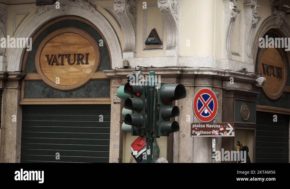Traffic lights in rome Stock Videos & Footage - HD and 4K Video Clips ...