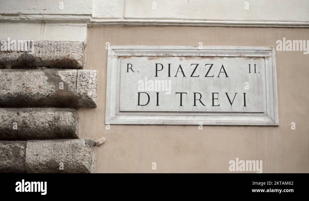 Piazza trevi Stock Videos & Footage - HD and 4K Video Clips - Alamy