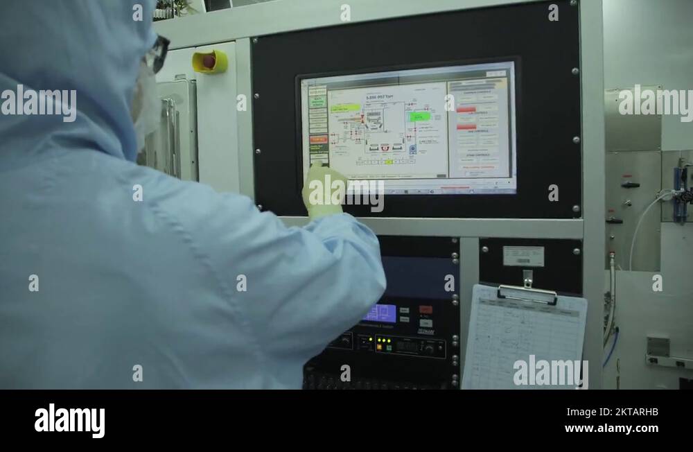 Clean room suit Stock Videos & Footage - HD and 4K Video Clips - Alamy