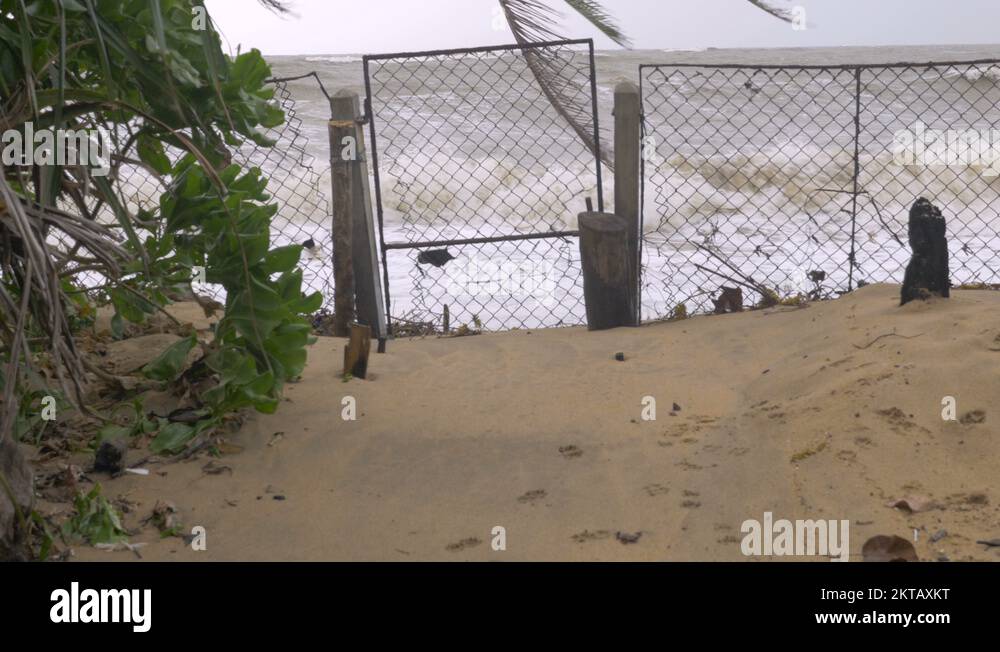 Closed link chain Stock Videos & Footage - HD and 4K Video Clips - Alamy