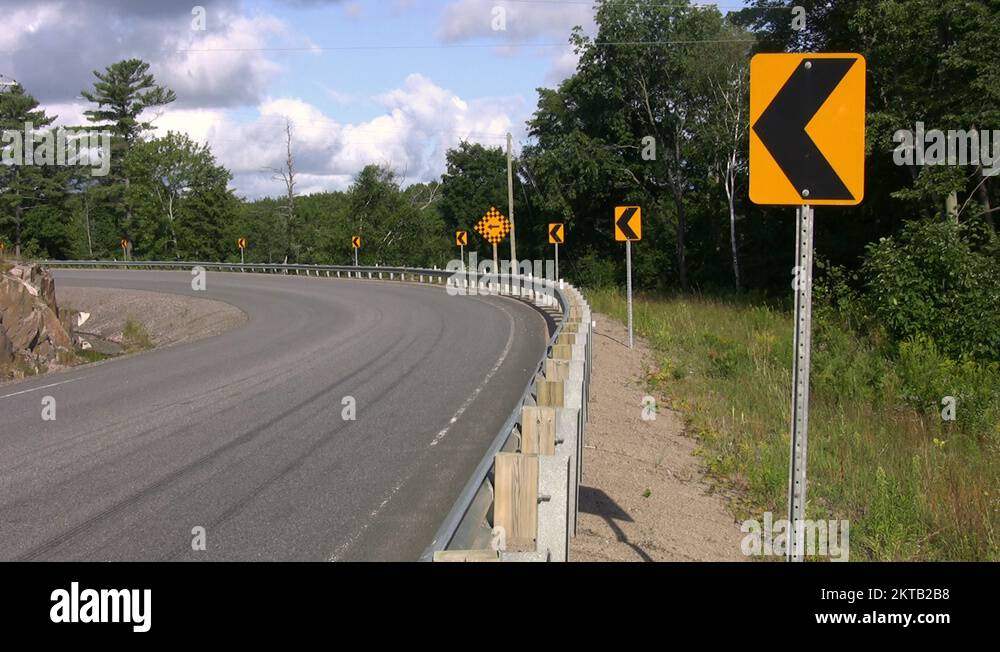 Sharp bend chevron Stock Videos & Footage - HD and 4K Video Clips - Alamy
