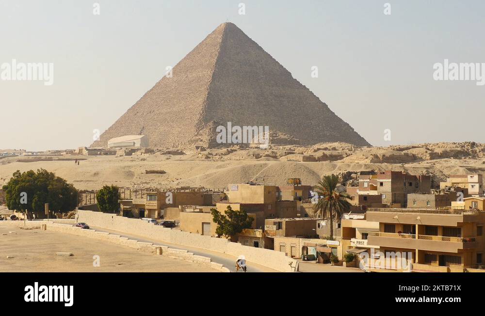 Zoom Out - The Great Pyramids of Giza - Egypt Stock Video Footage - Alamy