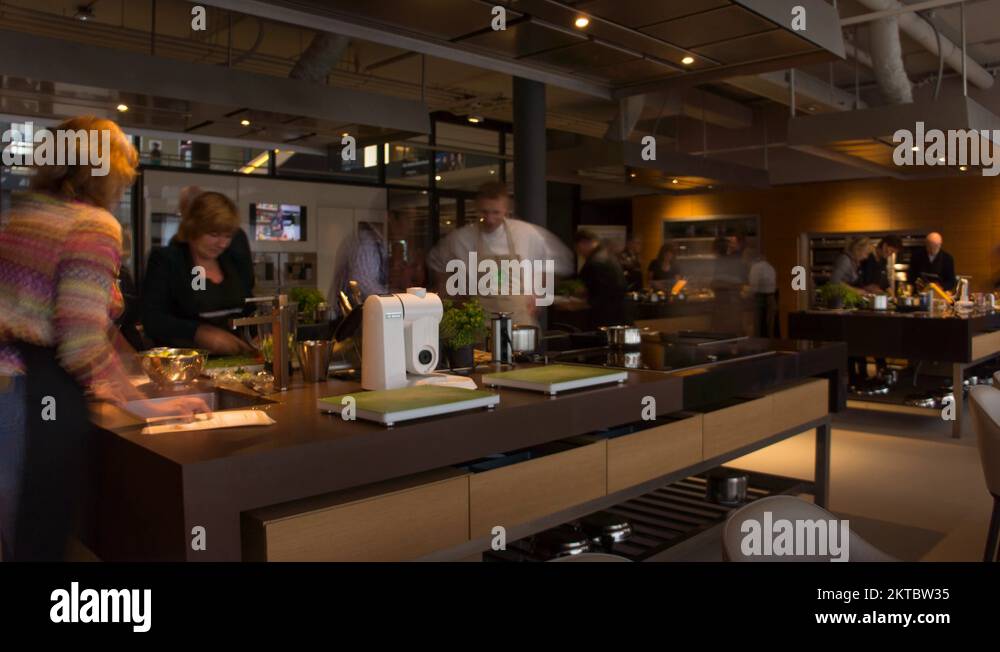 Cooking class Stock Videos & Footage - HD and 4K Video Clips - Alamy