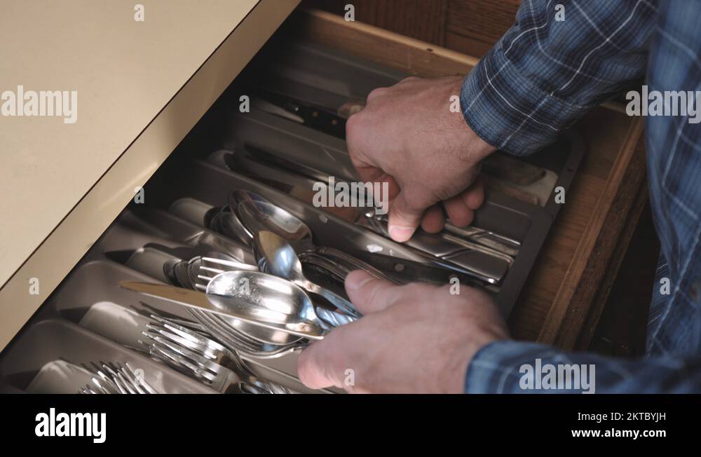 Silverware utensils Stock Videos & Footage - HD and 4K Video Clips - Alamy