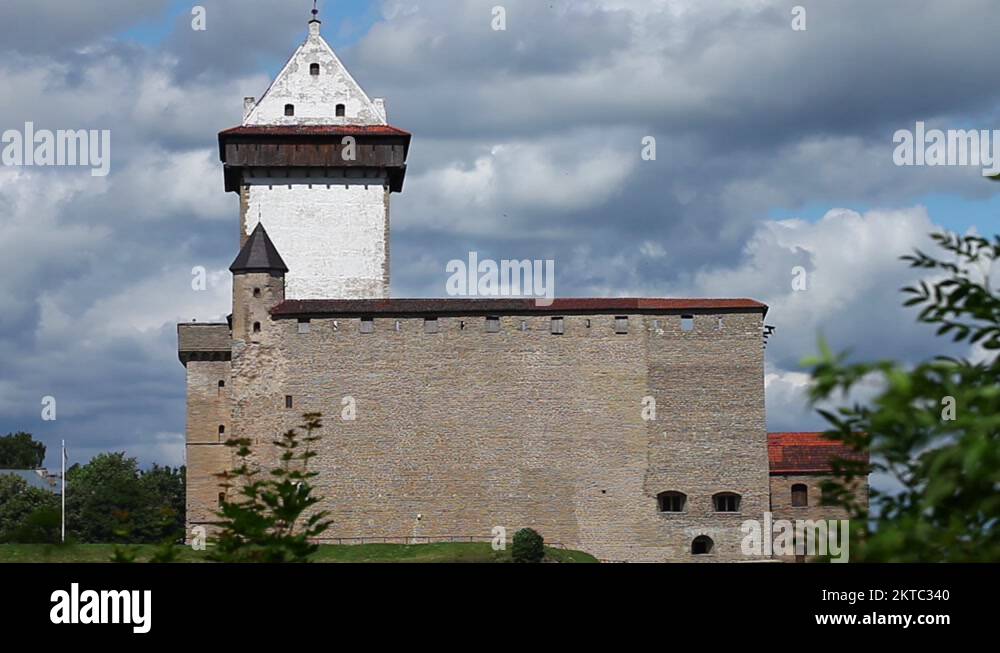 Castle background Stock Videos & Footage - HD and 4K Video Clips - Alamy