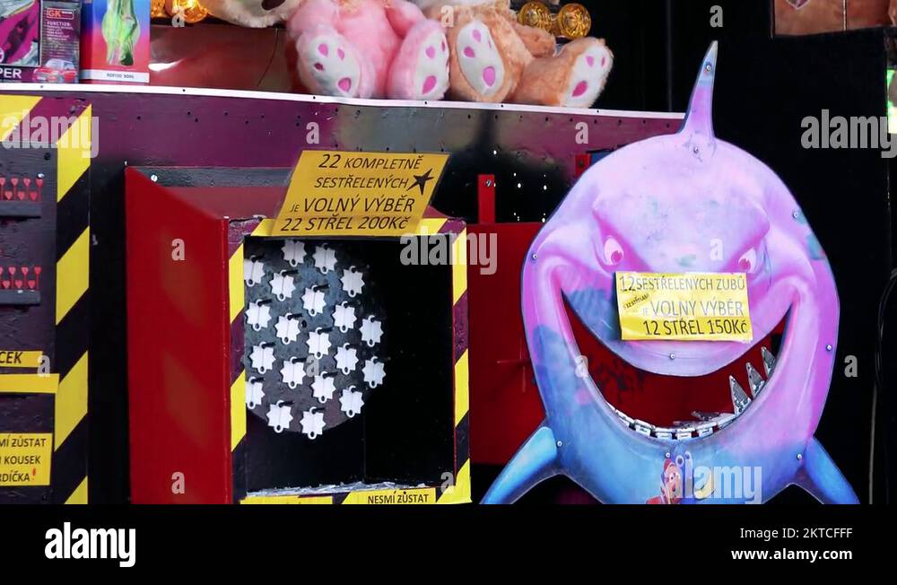 Fairground characters Stock Videos & Footage - HD and 4K Video Clips ...