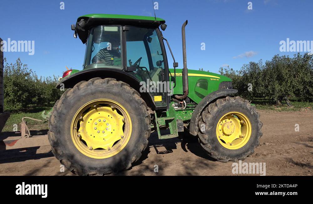 Fruit load Stock Videos & Footage - HD and 4K Video Clips - Alamy
