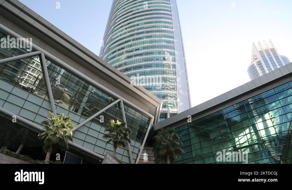 Almas Tower, Dubai Multi Commodities Centre, Jumeirah Lakes Towers, UAE ...