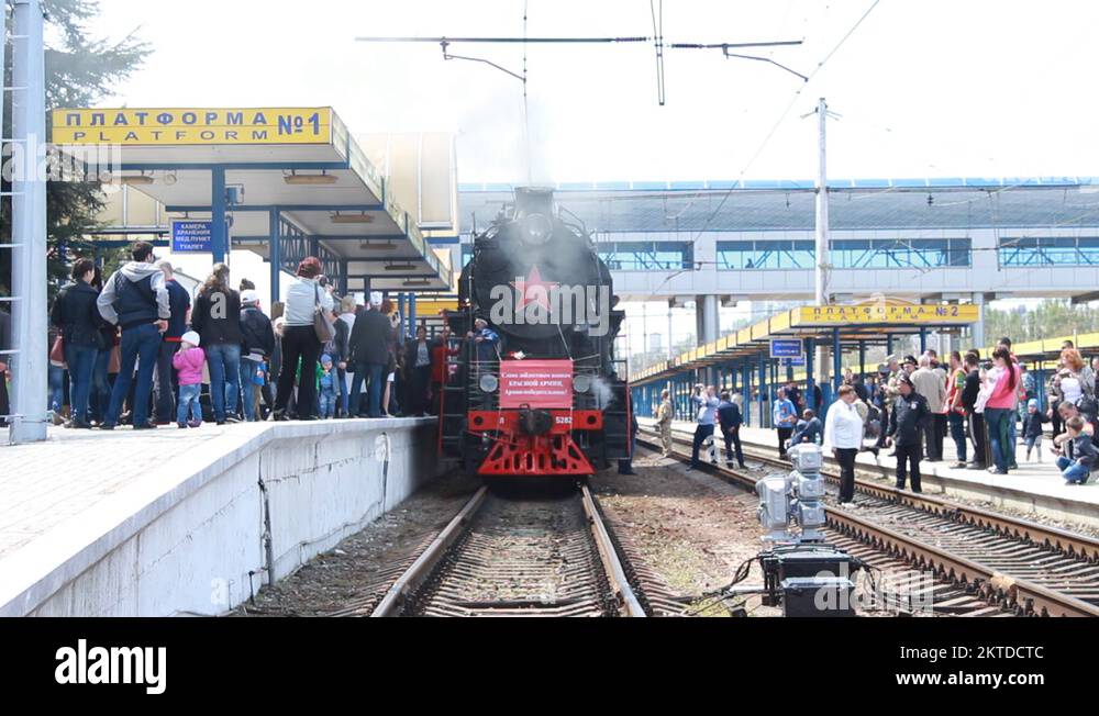 Train on historic railway Stock Videos & Footage - HD and 4K Video ...