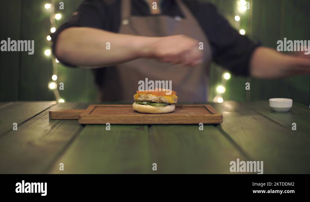 Burger set Stock Videos & Footage - HD and 4K Video Clips - Alamy