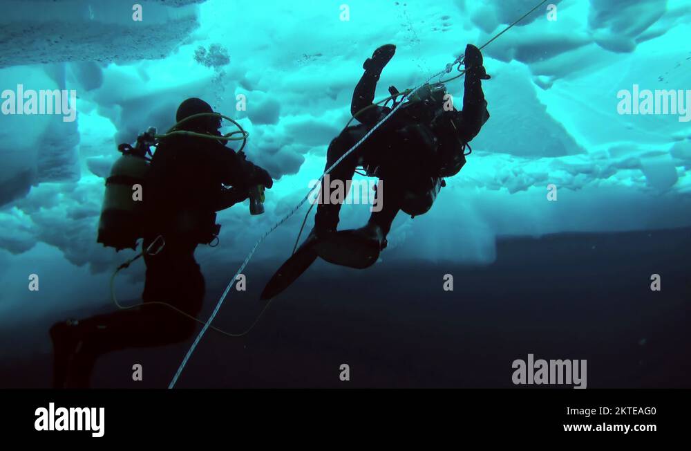 Fantastic underwater view under the Arctic ice at the North Pole Stock ...