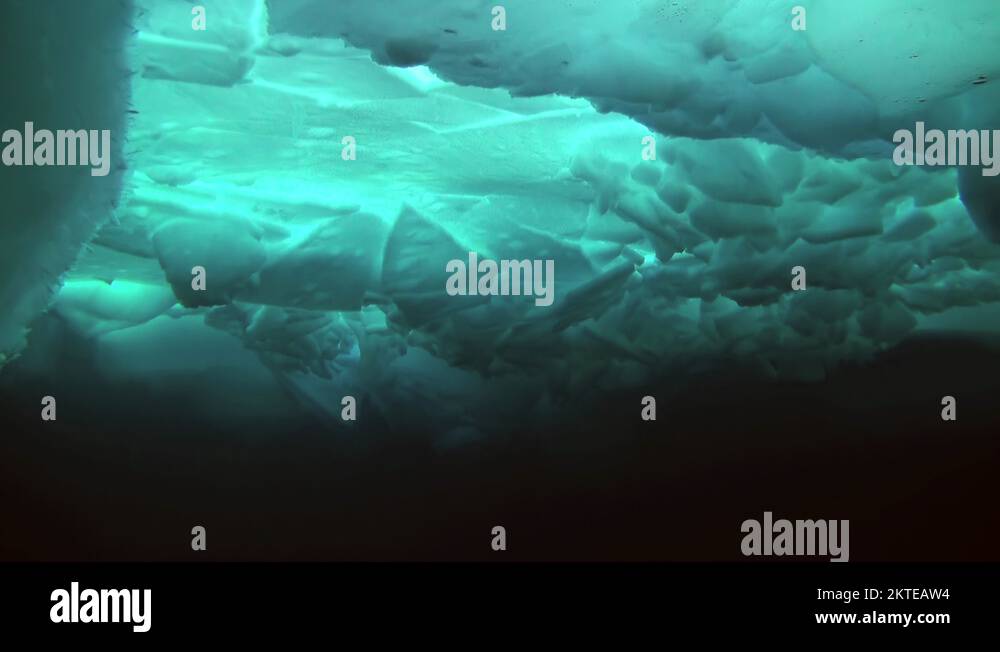 Fantastic underwater view under the Arctic ice at the North Pole Stock ...