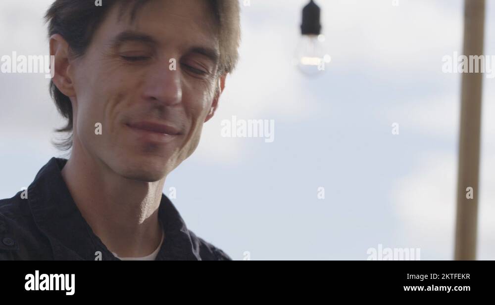 Happy lightbulb Stock Videos & Footage - HD and 4K Video Clips - Alamy