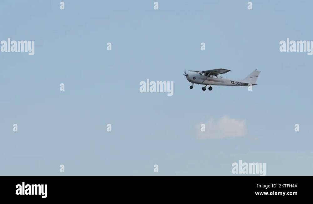 Blue engines Stock Videos & Footage - HD and 4K Video Clips - Alamy