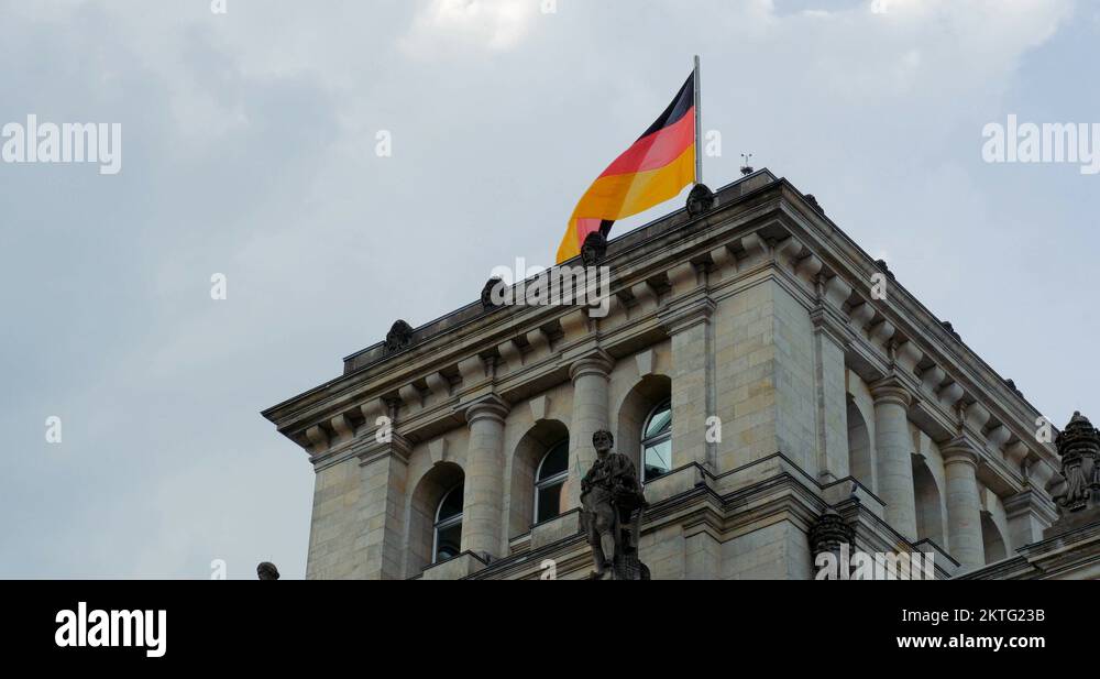 Nazi flag berlin Stock Videos & Footage - HD and 4K Video Clips - Alamy