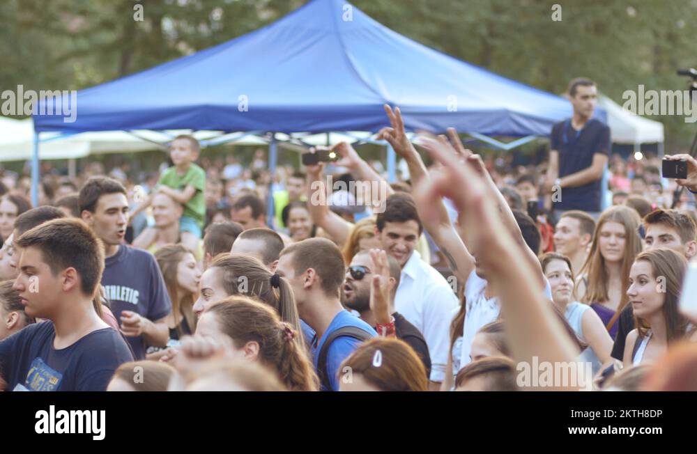 Big concert crowd Stock Videos & Footage - HD and 4K Video Clips - Alamy
