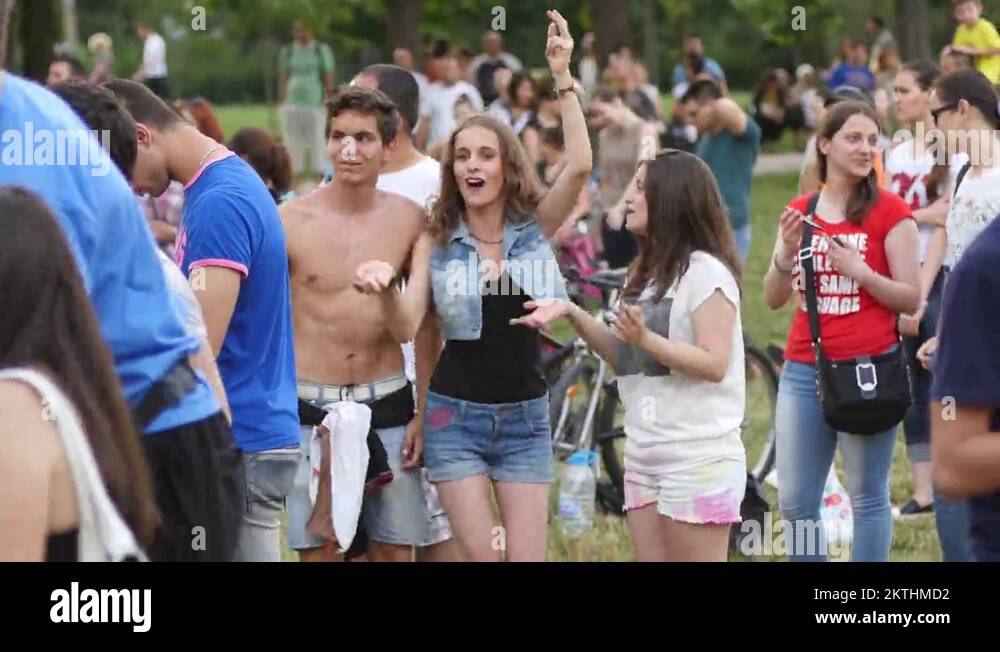 Teenagers concert park Stock Videos & Footage - HD and 4K Video Clips ...
