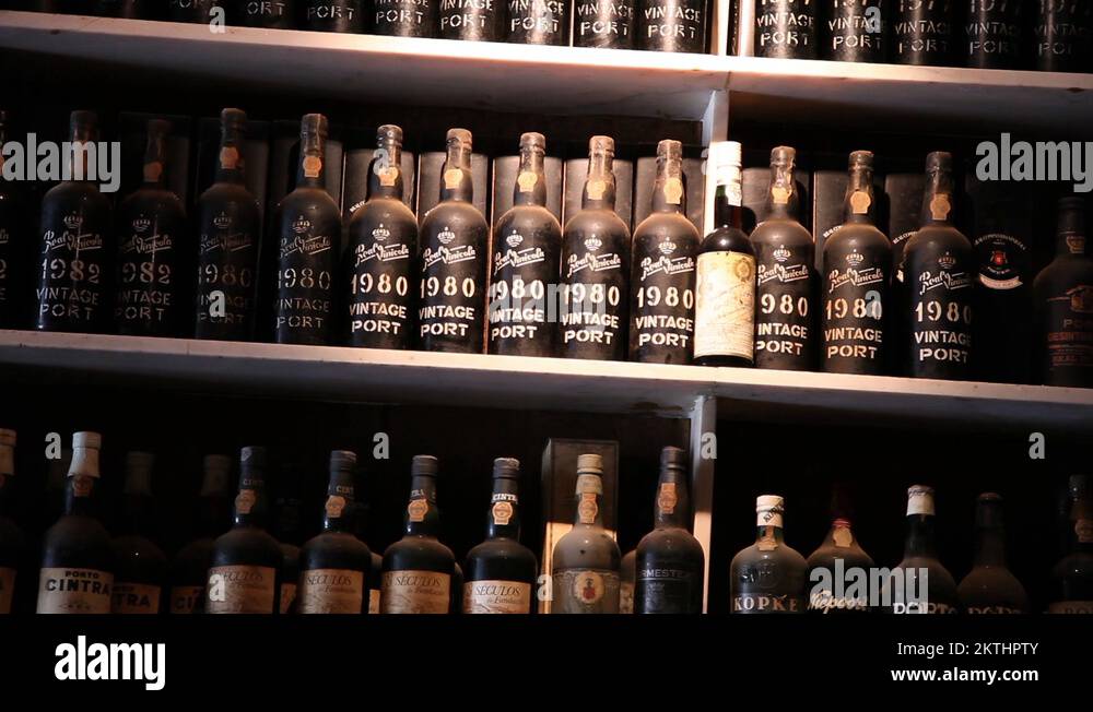 Vintage port bottle Stock Videos & Footage - HD and 4K Video Clips - Alamy