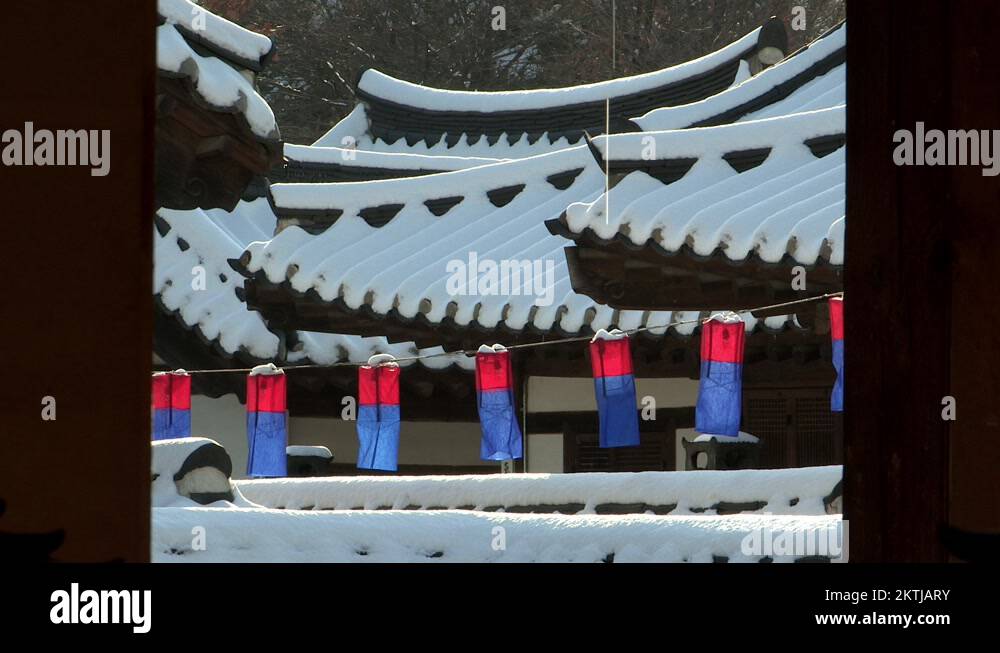 Korean traditional house Han ok village in Seoul, Korea Stock Video ...