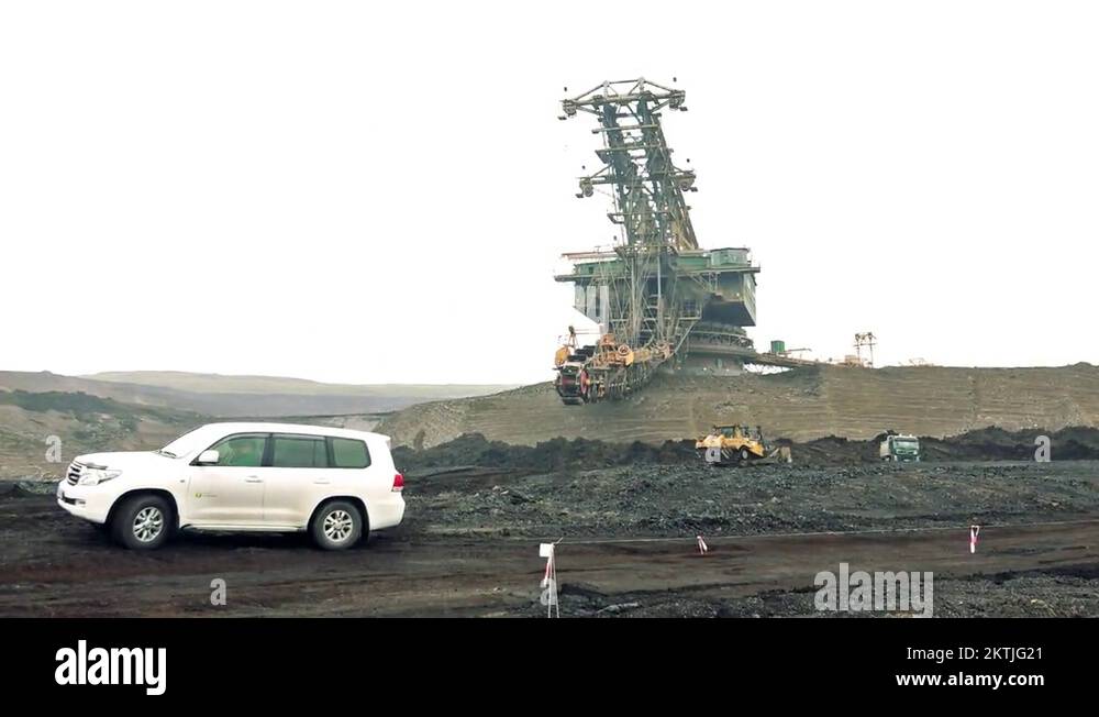 Stop go worker Stock Videos & Footage - HD and 4K Video Clips - Alamy