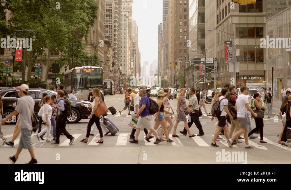 people going home after work at rush hour time in new york city Stock ...